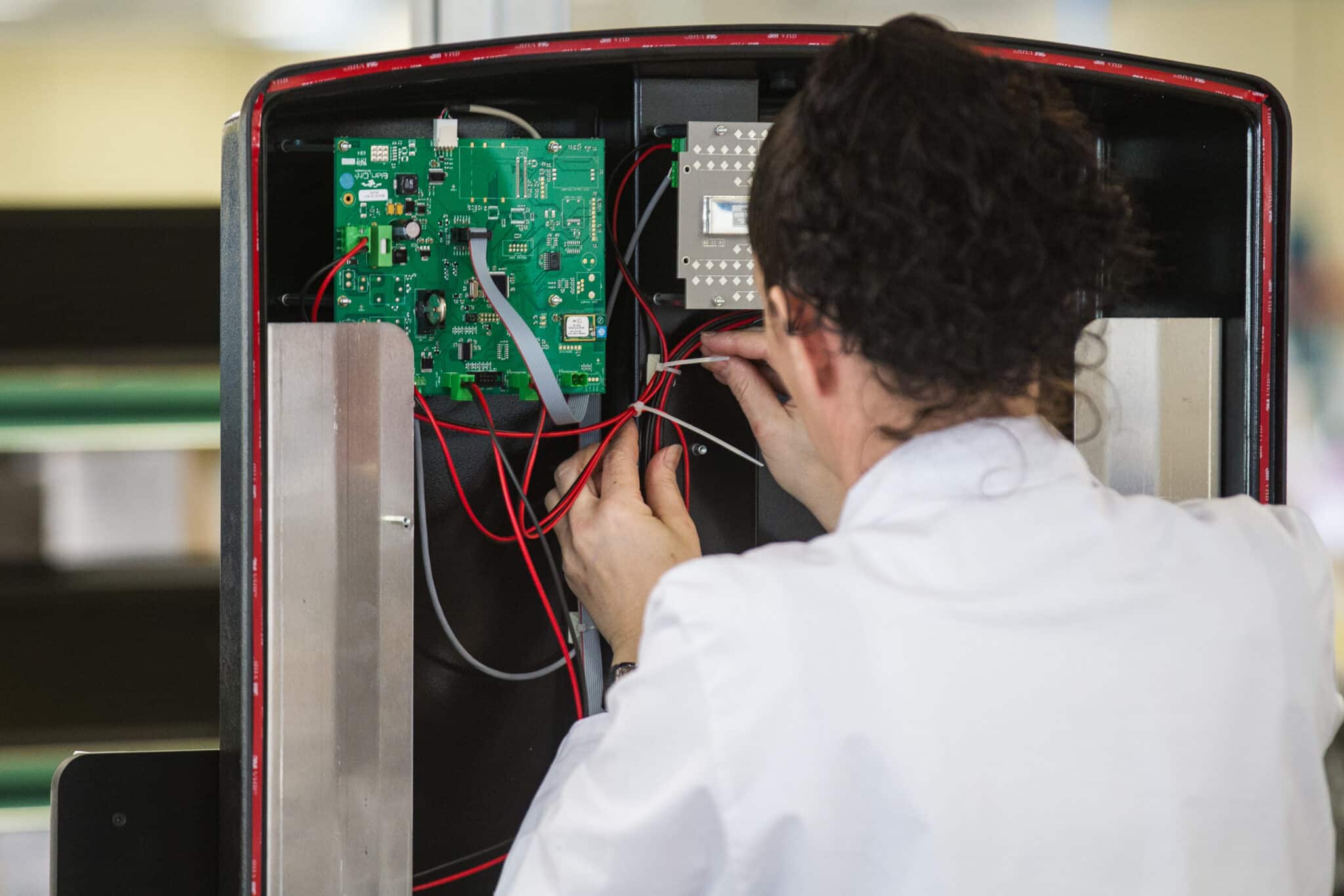 Speed Indicator Device: Operation, Installation, Price - Elan City